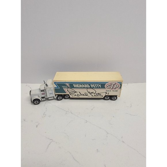 Nascar | Accents | Richard Petty Autograph Diecast Racing Semi Truck ...